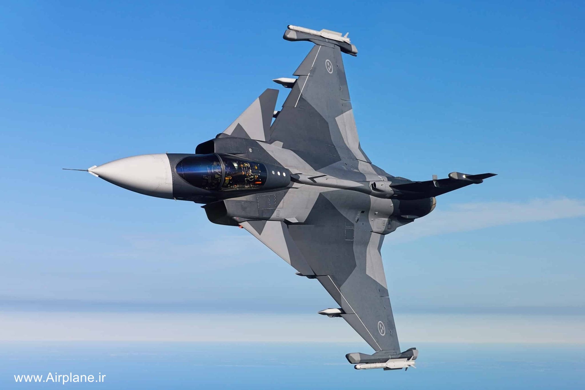 هواپیمای جنگنده گریپن Saab JAS 39 Gripen مشخصات کامل؛ سرعت برد قیمت ...
